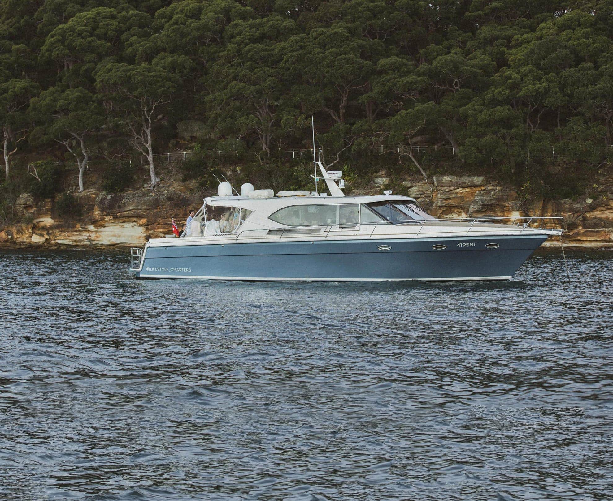 FELIX Boat Hire - Lifestyle Charters