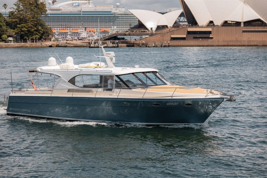 FELIX Boat Hire - Lifestyle Charters