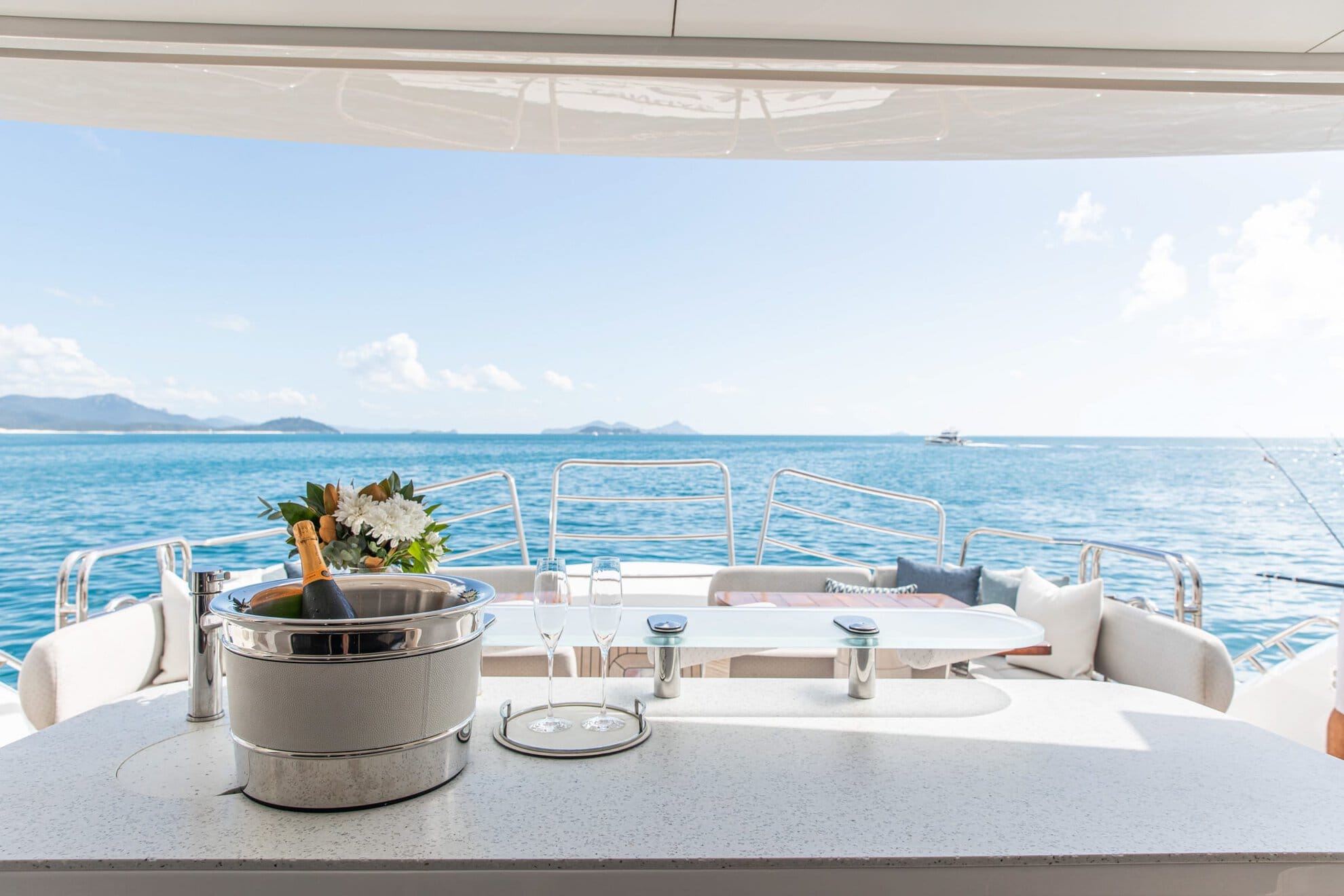 Rascal Yacht Hire - Lifestyle Charters